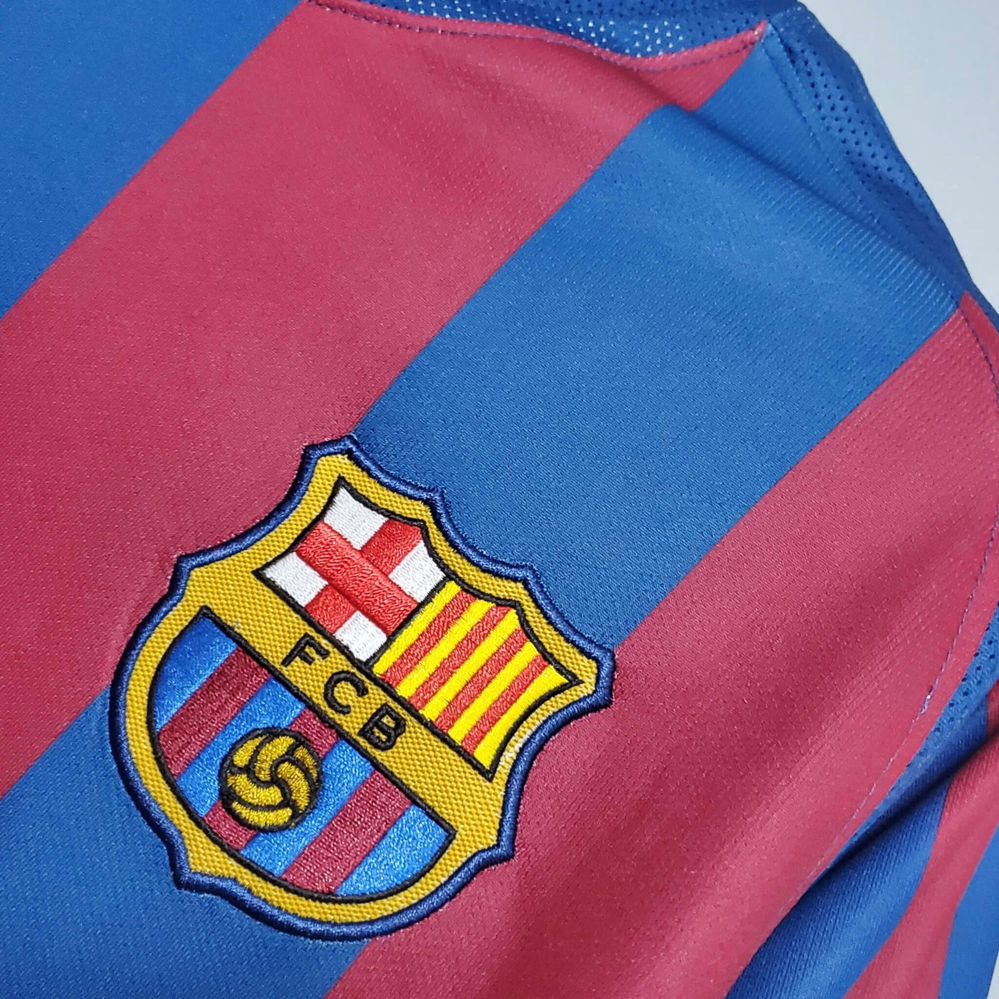The Retro Kit | FC Barcelona 2005/2006 Home kit