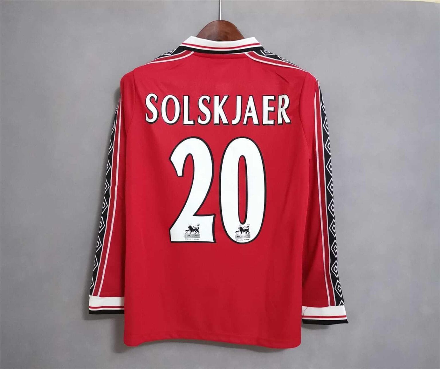 The Retro Kit | Manchester United 1998/2000 Home Kit - Long Sleeve