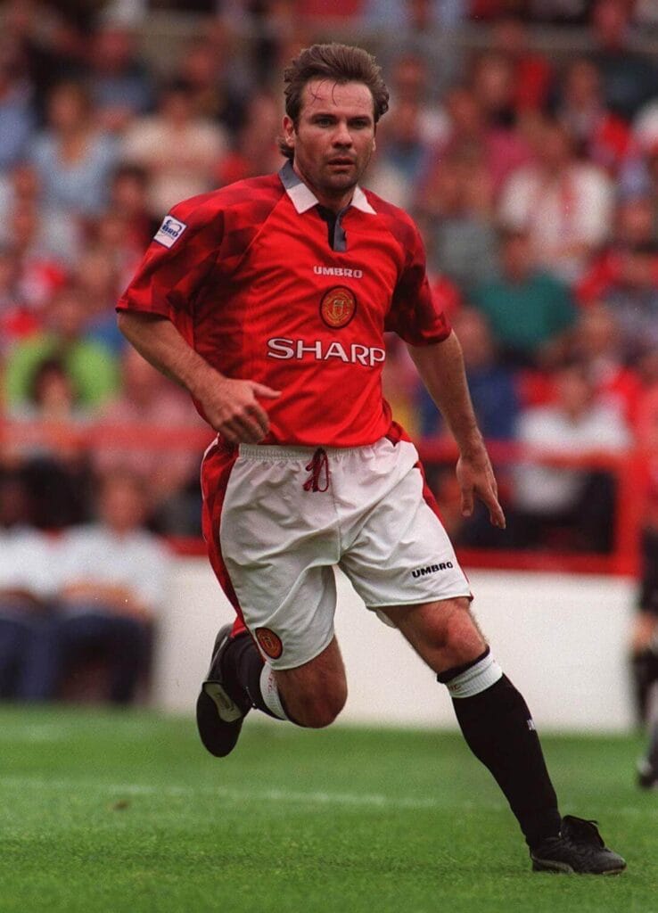 The Retro Kit | Manchester United 1996/1997 Home Kit - Short Sleeves