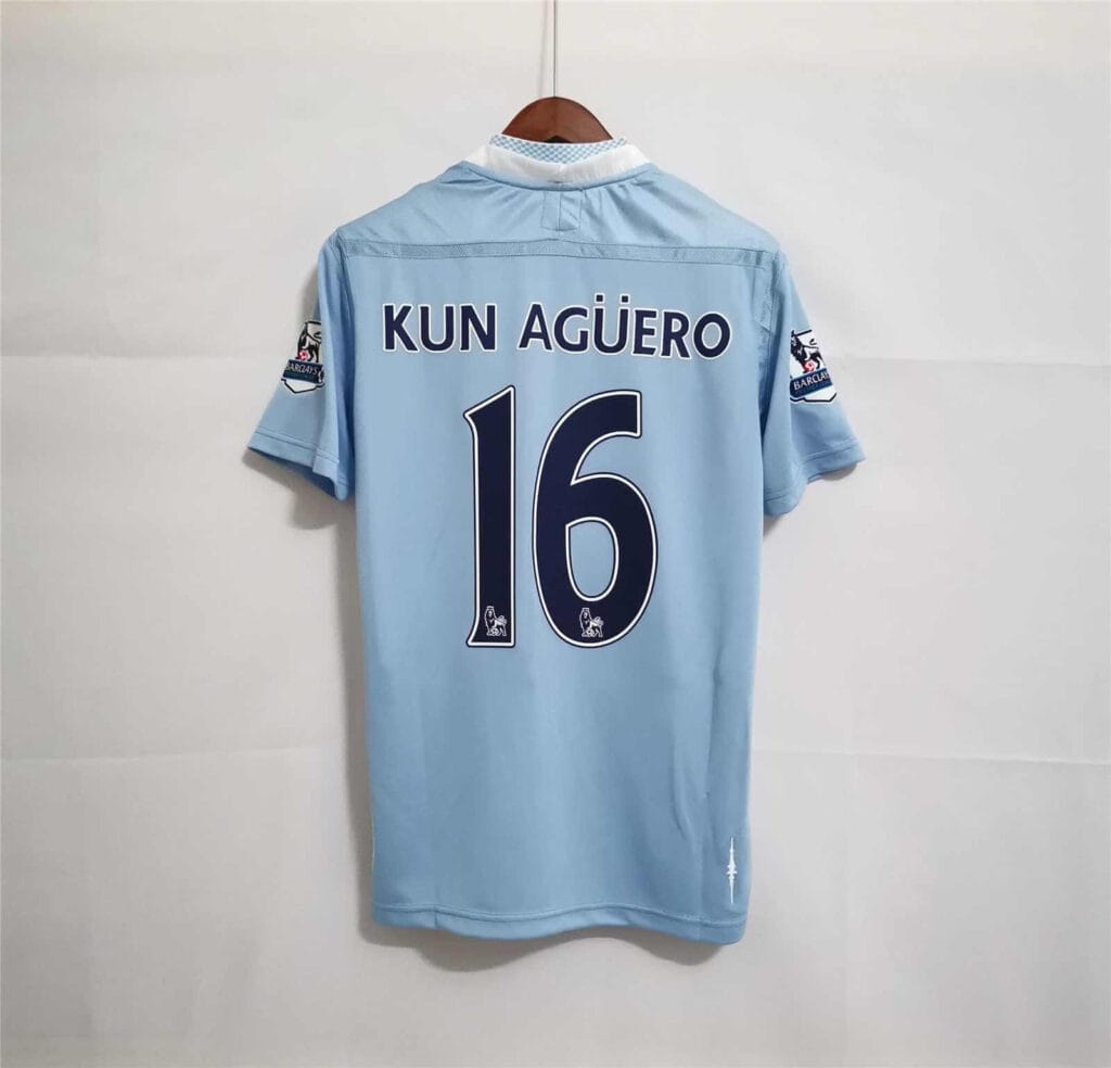 The Retro Kit | Manchester City 2011/2012 Home Kit