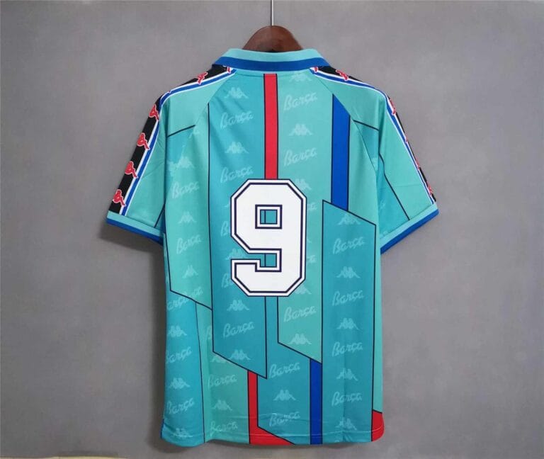 The Retro Kit | FC Barcelona 1996/1997 Away kit