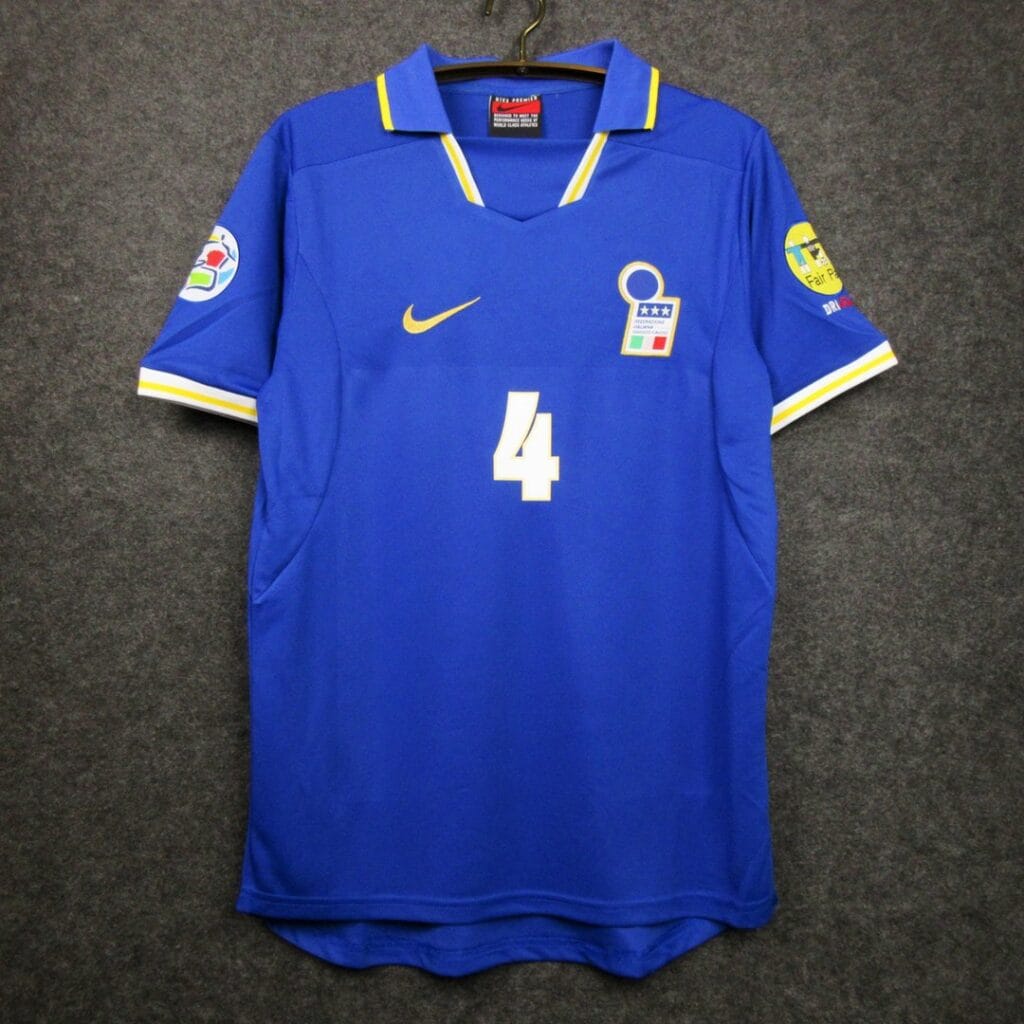 The Retro Kit | Italy 1996 Home Kit