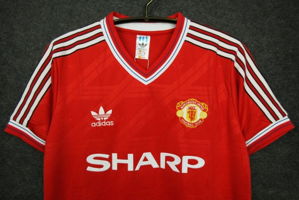 The Retro Kit | Manchester United 1986/1988 Home Kit