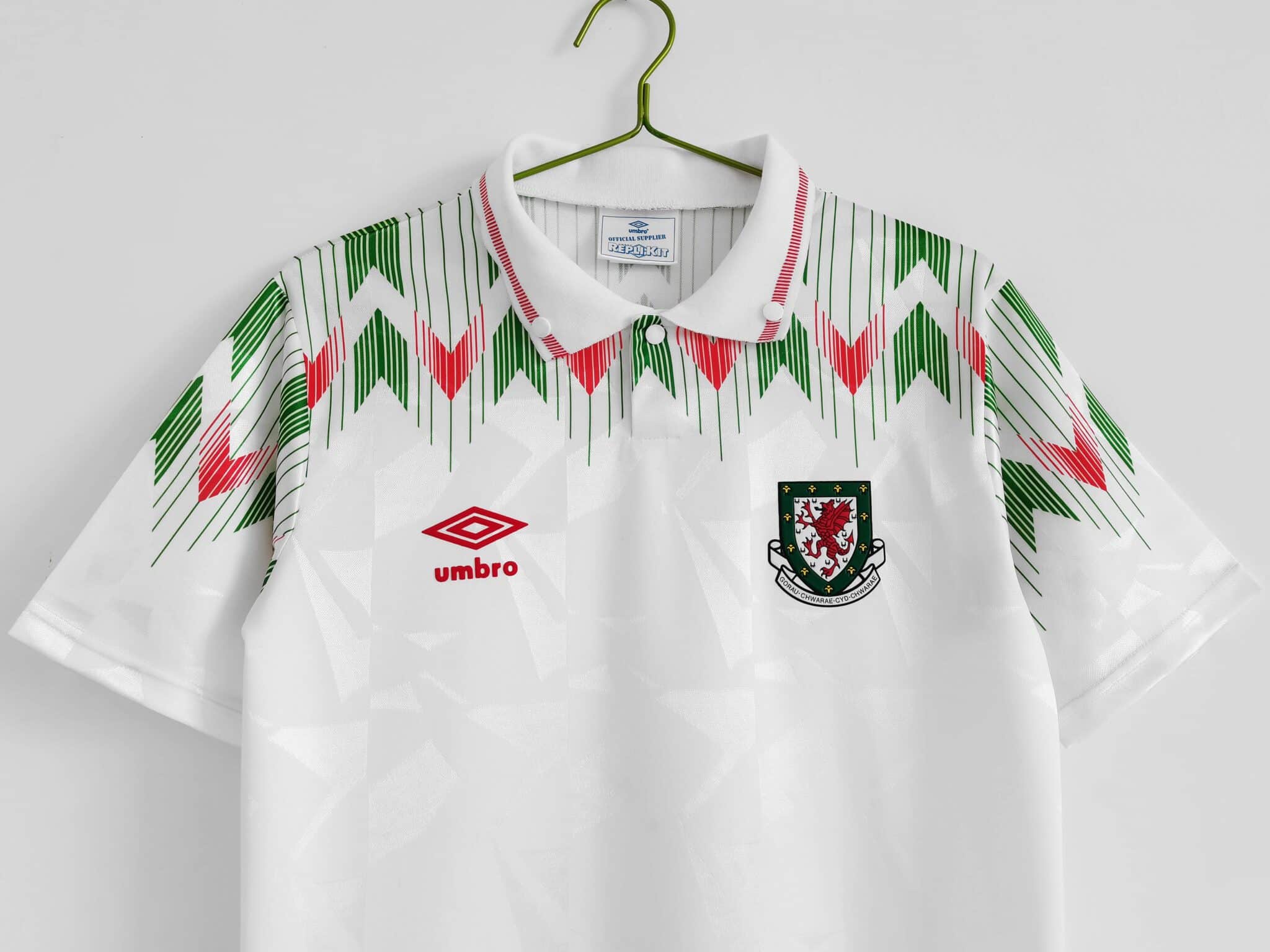 The Retro Kit | Wales 1990 Away Kit