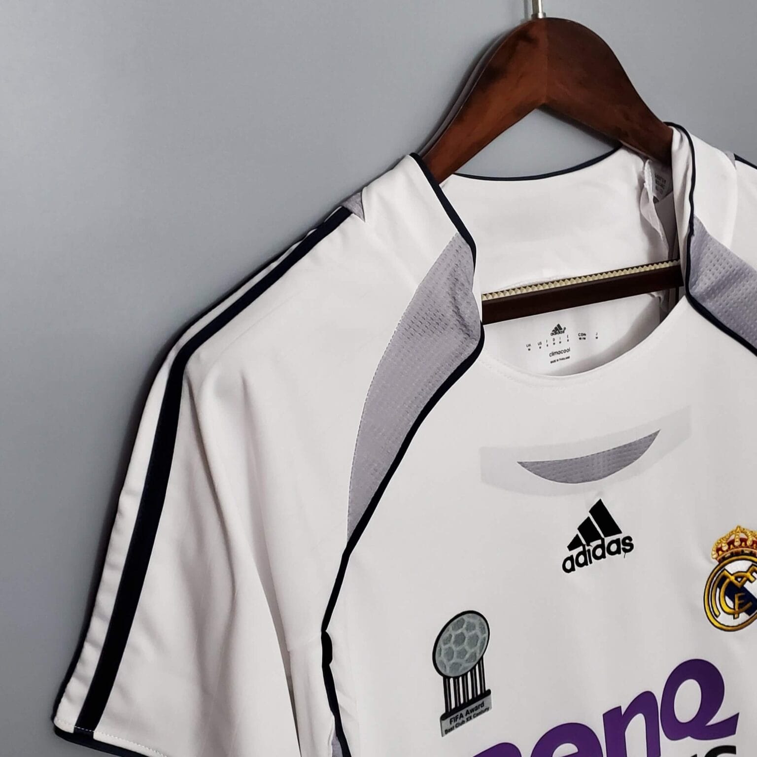 The Retro Kit | Real Madrid 2006/2007 Home Kit