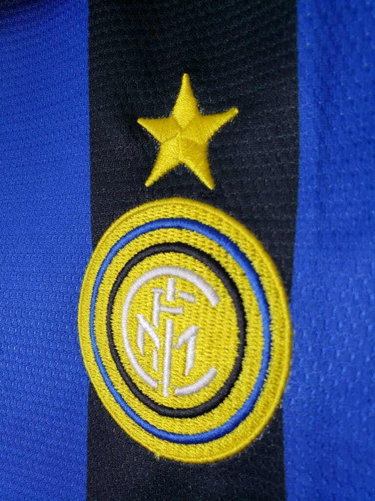 The Retro Kit | Inter Milan 1998/1999 Home Kit - Short Sleeve