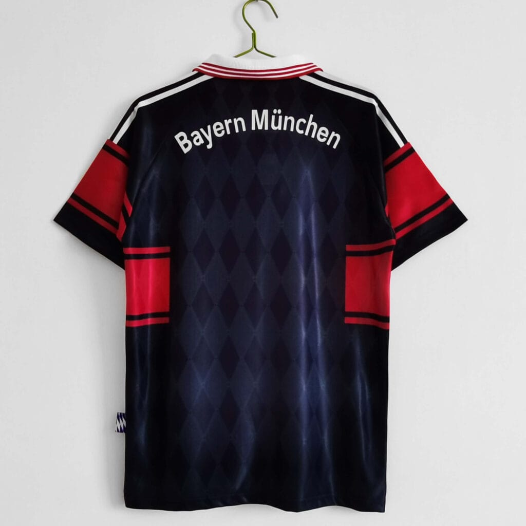 The Retro Kit | Bayern Munich 1997/99 home kit