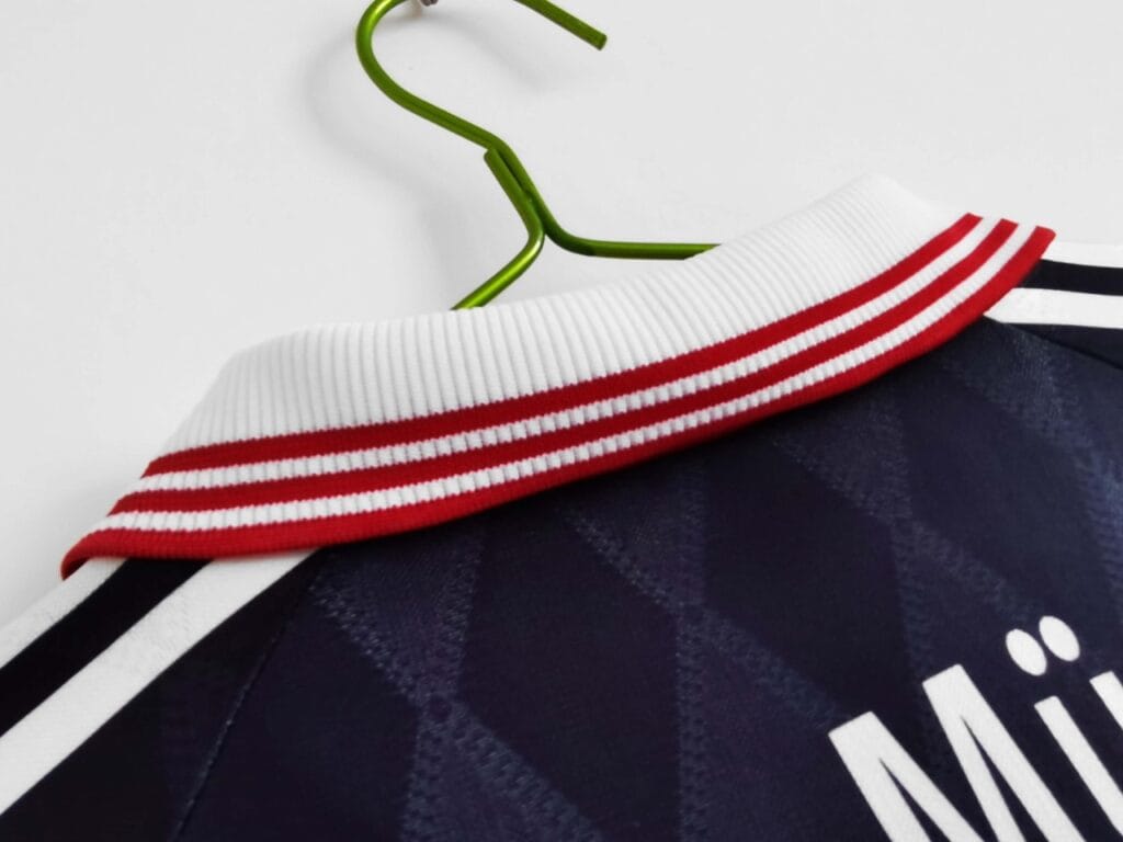 The Retro Kit | Bayern Munich 1997/99 home kit