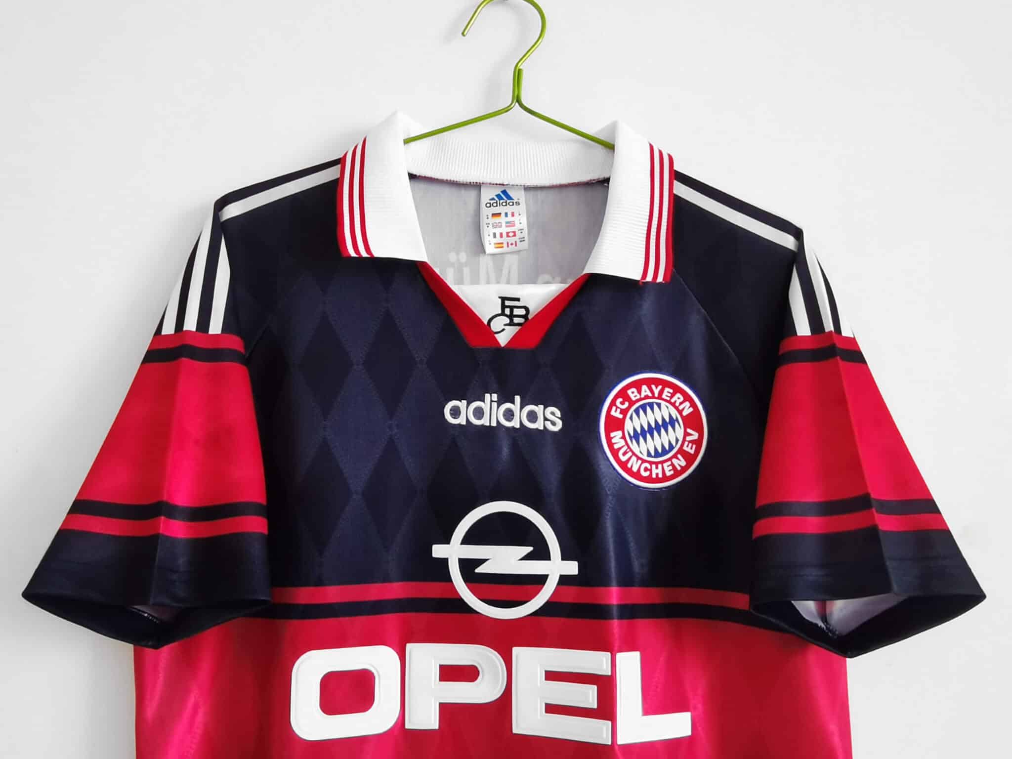 The Retro Kit | Bayern Munich 1997/99 home kit