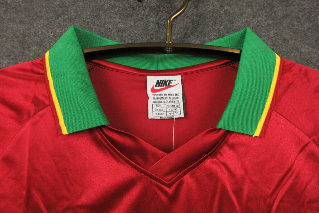 The Retro Kits | Portugal - 1998 Home Kit