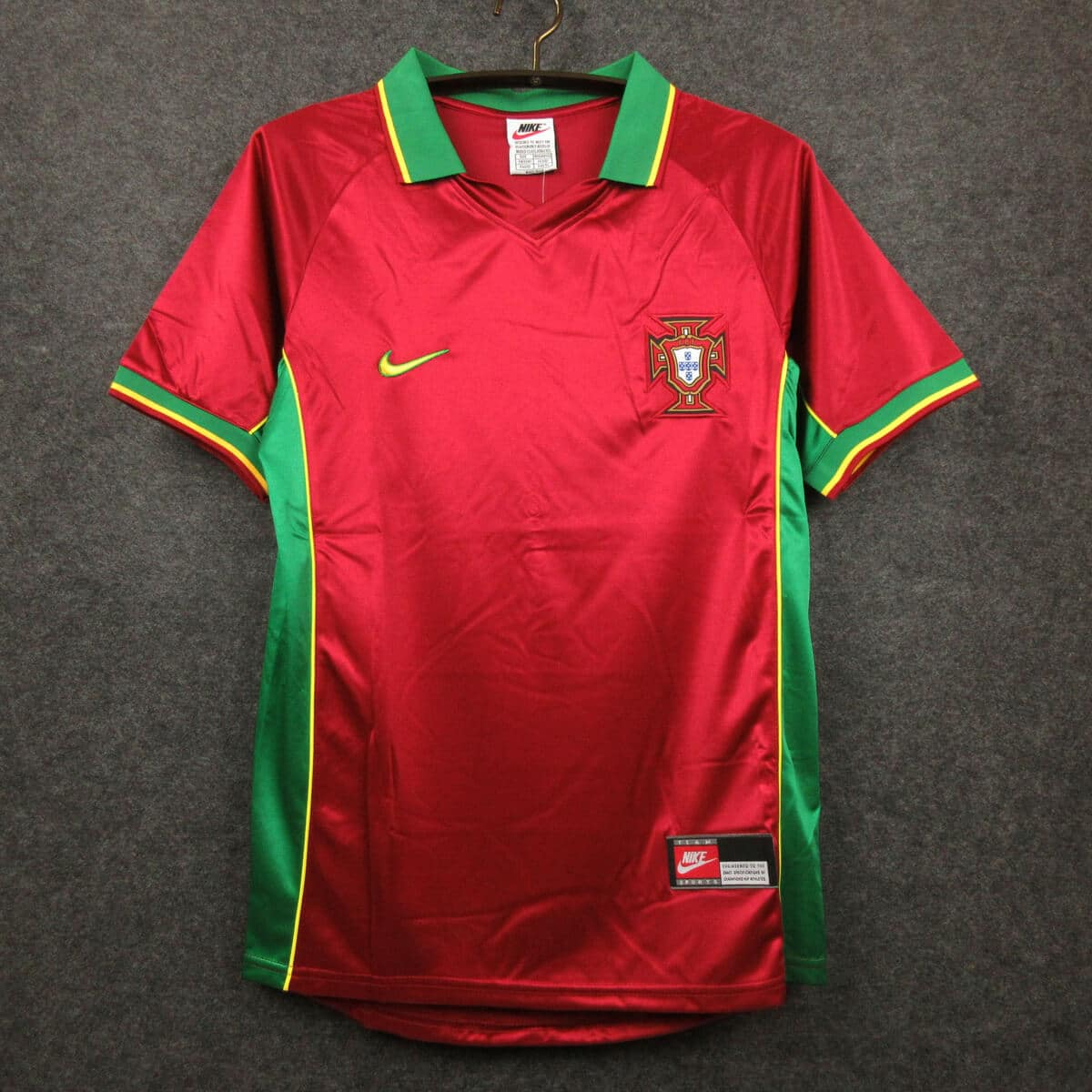 The Retro Kits | Portugal - 1998 Home Kit