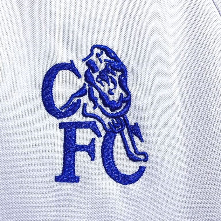 The Retro Kit | Chelsea 2001/2003 Away Kit