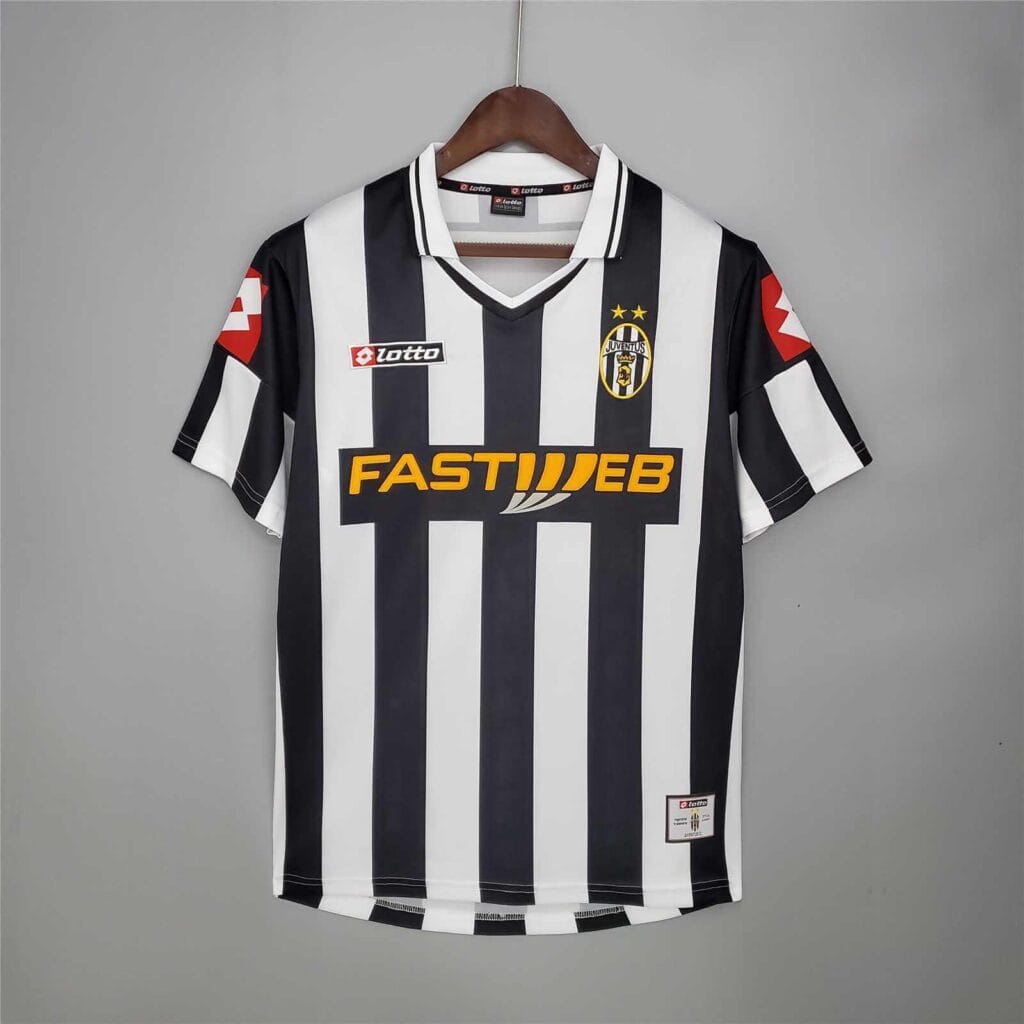 The Retro Kit | Juventus 2001/2002 Home Kit