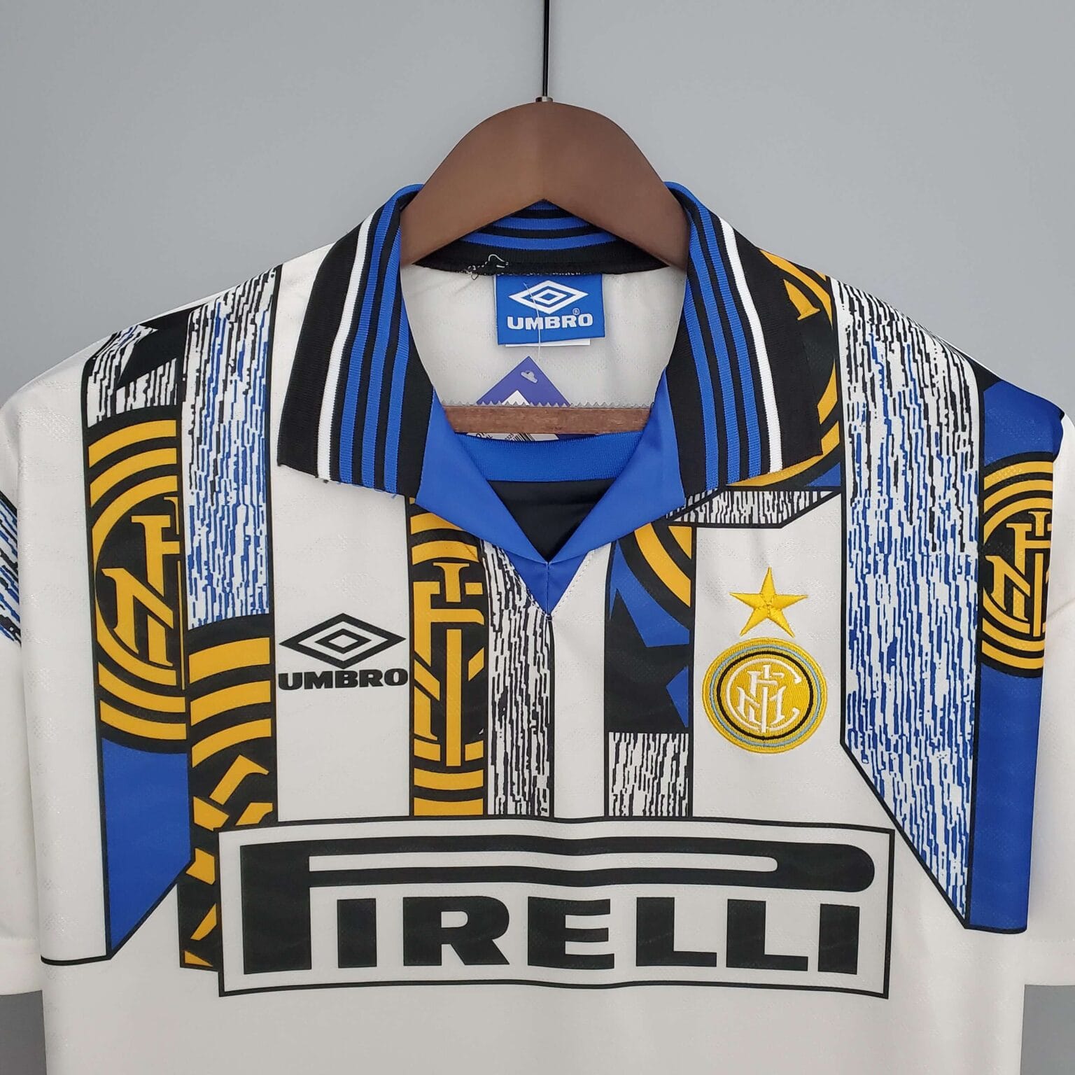 The Retro Kit | Inter Milan 1995/1996 Away Kit