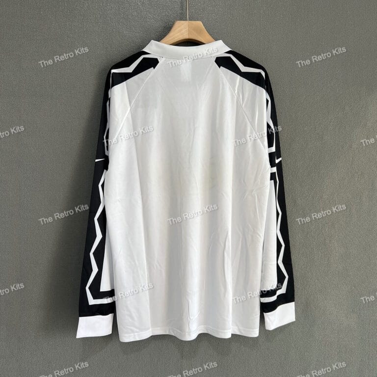 The Retro Kit | Colo-Colo 1995 Home kit - Long sleeve