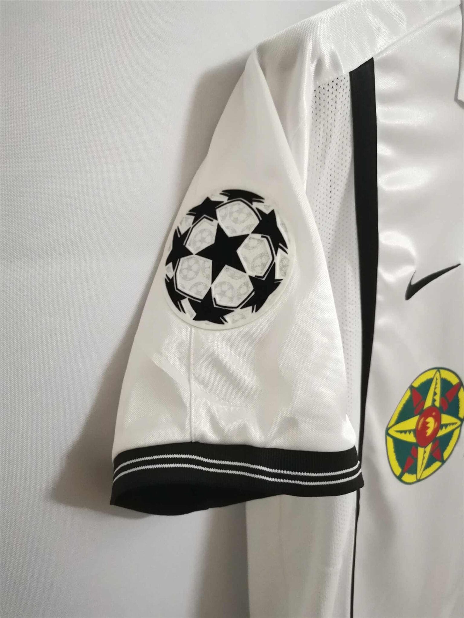 The Retro Kit | Valencia CF 2000/2001 Home Kit