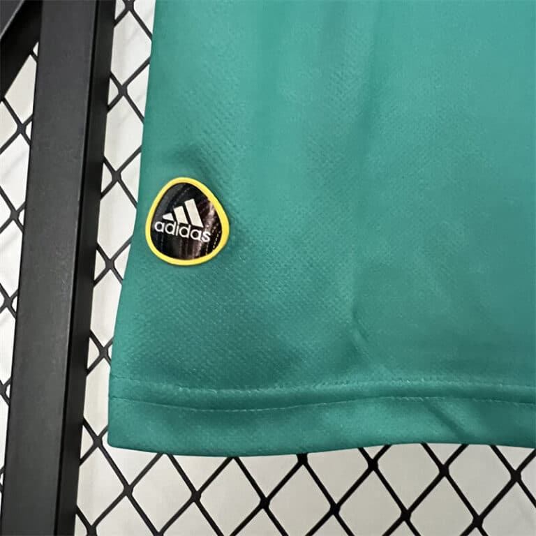 The Retro Kit | Spain 2010 Home Goalkeeper Kit