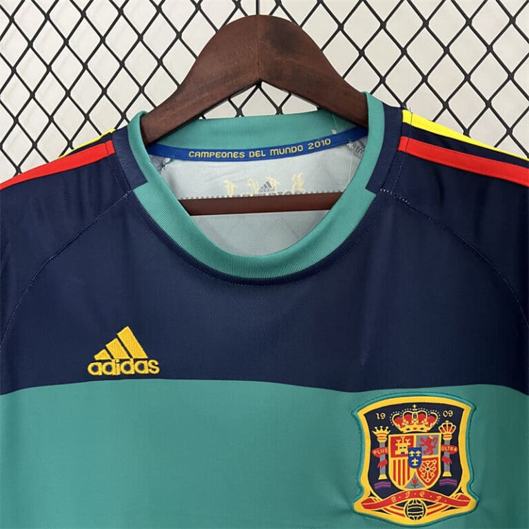 The Retro Kit | Spain 2010 Home Goalkeeper Kit