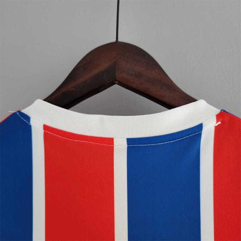 The Retro Kit | Colo-Colo 1986 Away kit