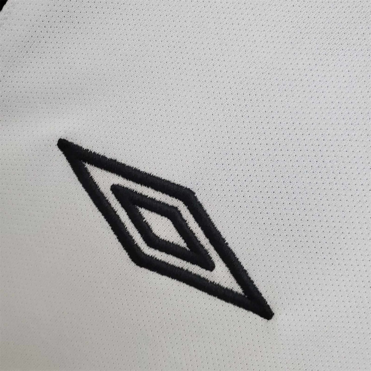 The Retro Kit | Colo-Colo 2006 Home kit