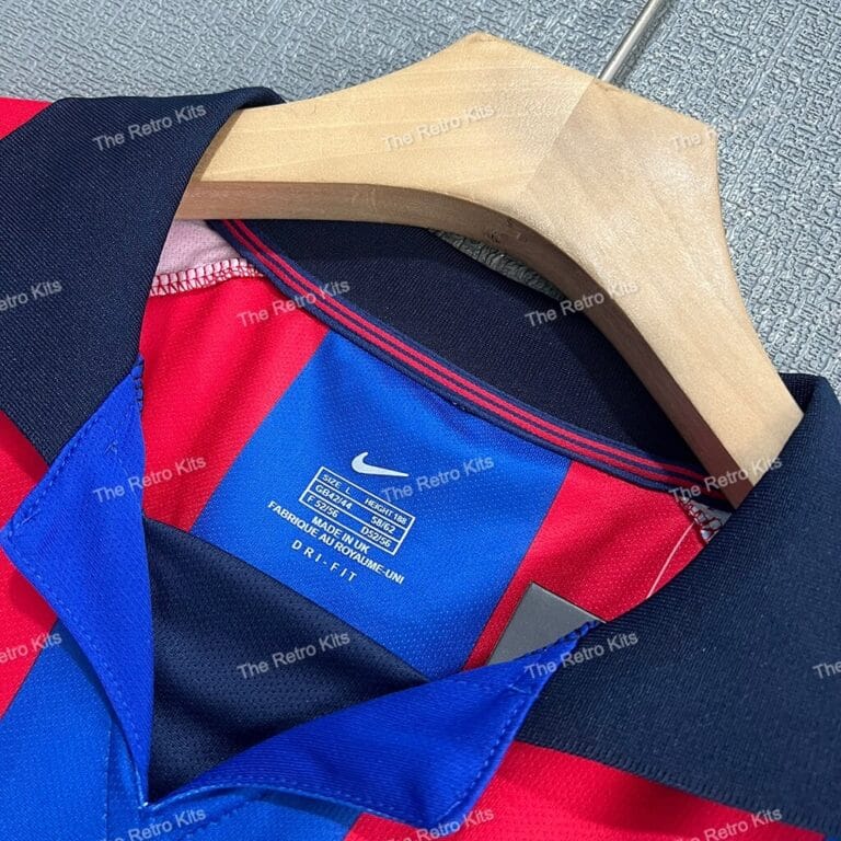 The Retro Kit | FC Barcelona 2001/2002 home Kit