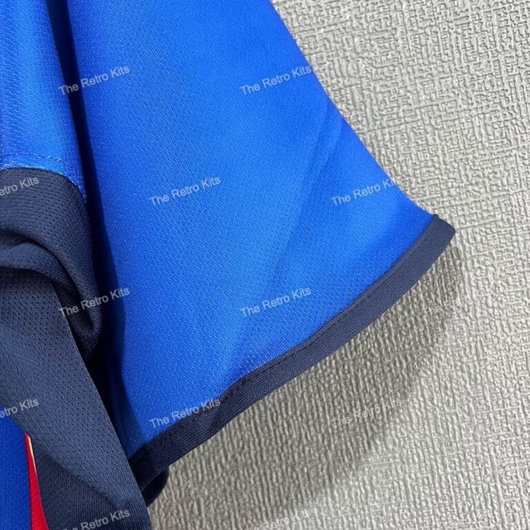 The Retro Kit | FC Barcelona 2001/2002 home Kit