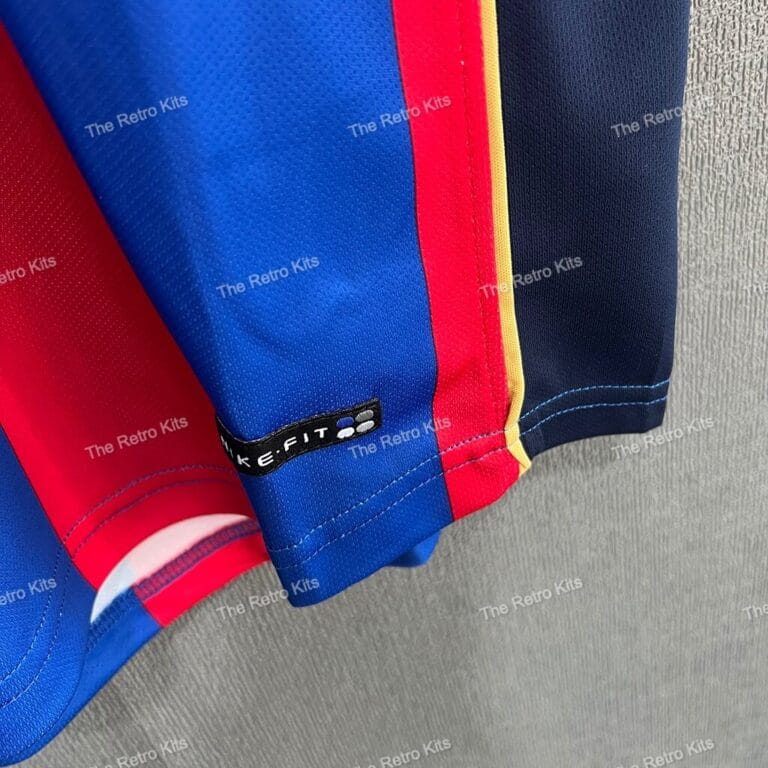 The Retro Kit | FC Barcelona 2001/2002 home Kit